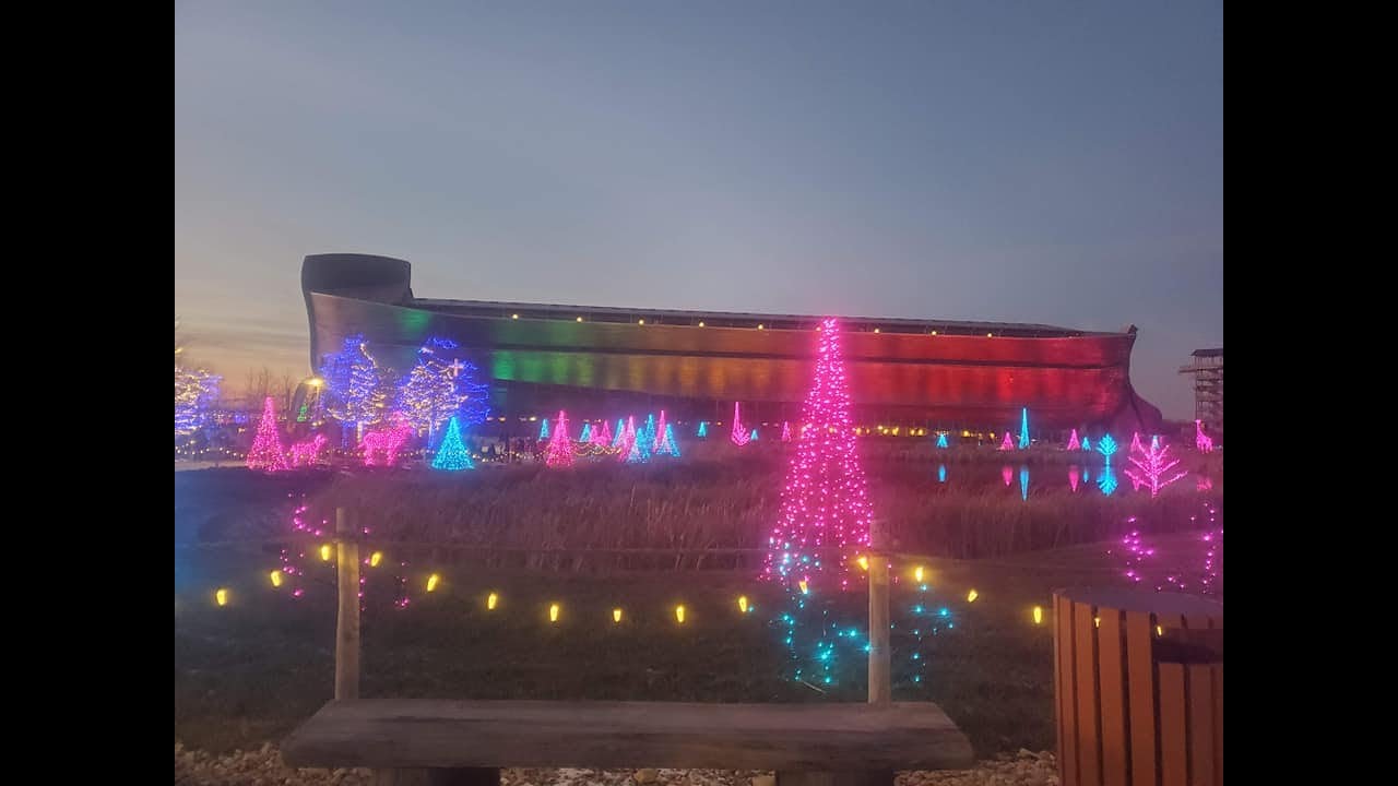 VISITING THE ARK ENCOUNTER| CHRISTMAS 2020 - YouTube