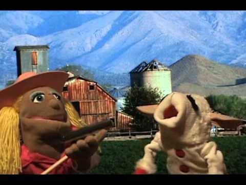 Paranormal Puppet Show - Episode 101 The Haunting of Lambchop - YouTube