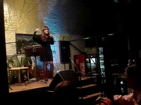 a cualquier precio  JUANA CARINA VELARDI