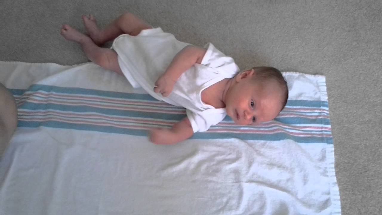 JJ Sanders Rolls Over at 17 Days Old - YouTube