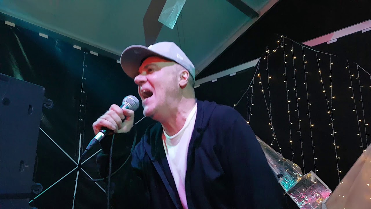 Alberto Camerini Rock'n roll Robot - YouTube