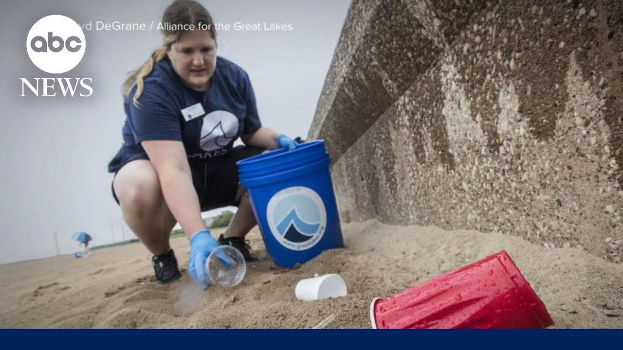 How Earth Day volunteers help to clean up the planet - YouTube