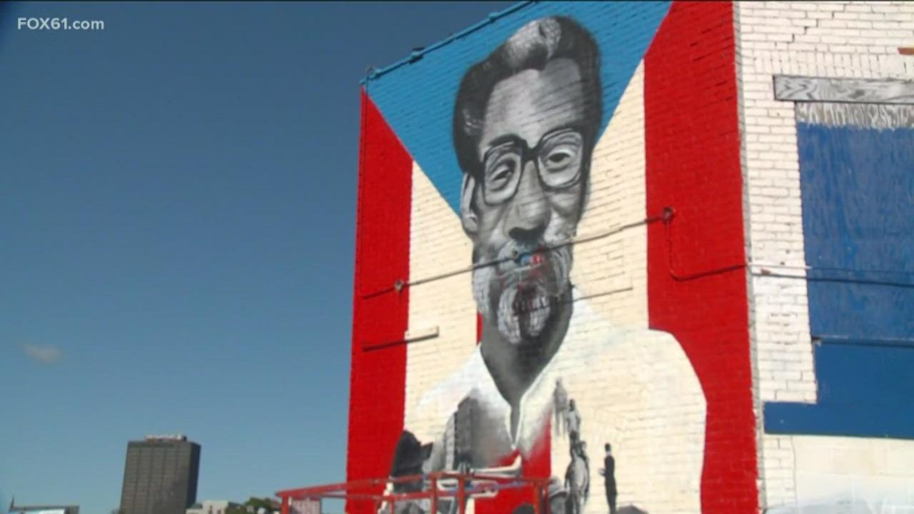 First-generation Latino artist brings new mural to Hartford - YouTube