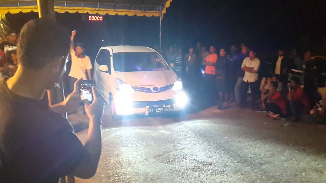 Mr. Firman aka Kentung Champion drag race Sangatta - YouTube