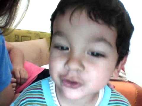 Breninho mandando beijinho - YouTube