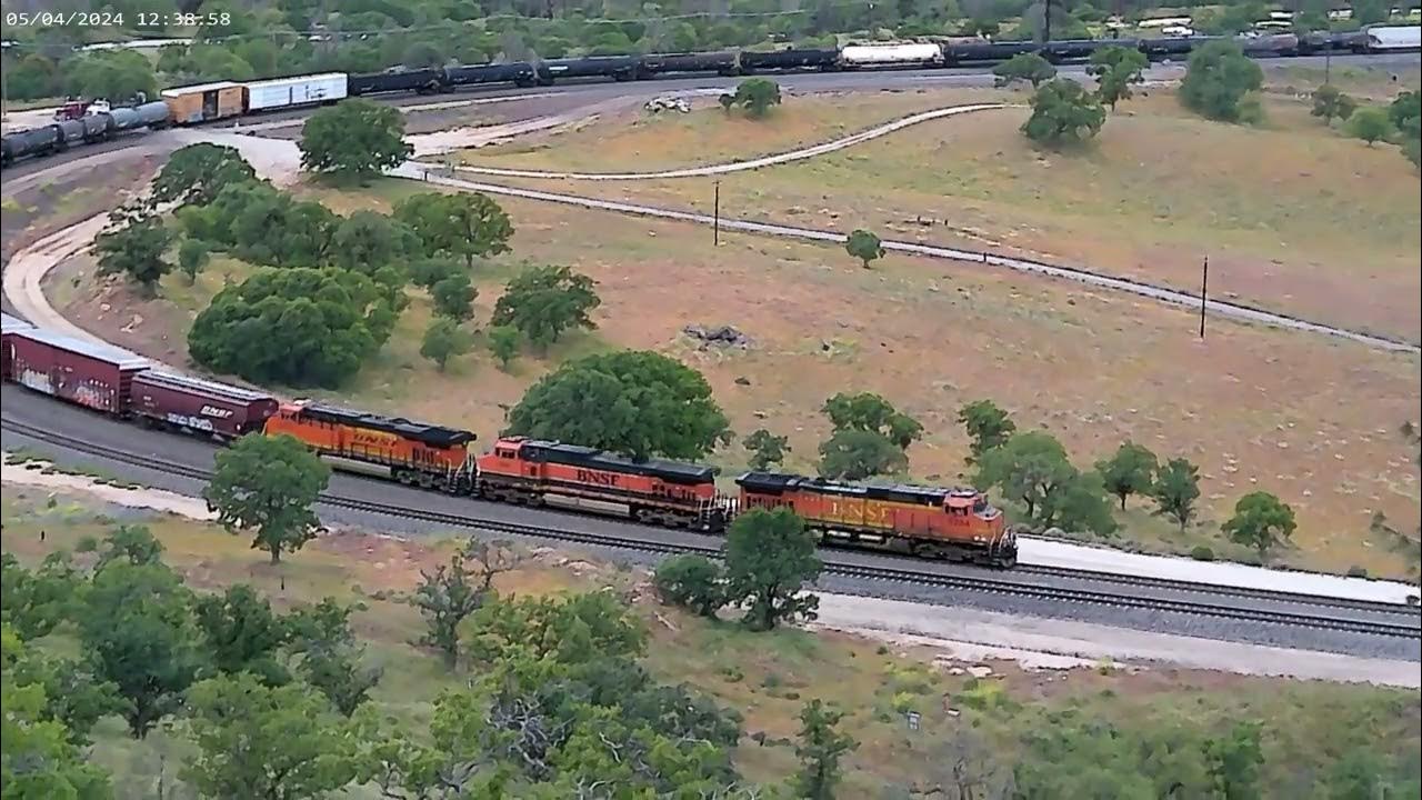 Tehachapi Loop BNSF mixed freight train - YouTube