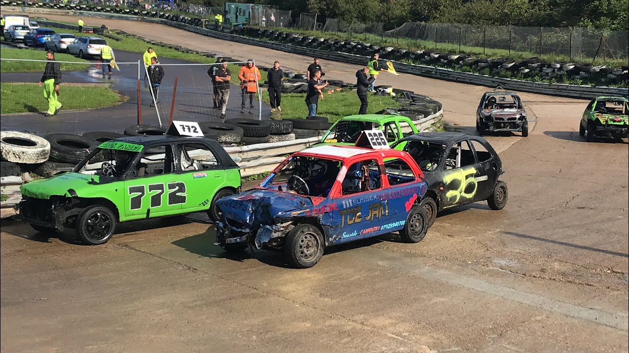 Angmering Oval Raceway Junior Bangers 2/10/22 - YouTube
