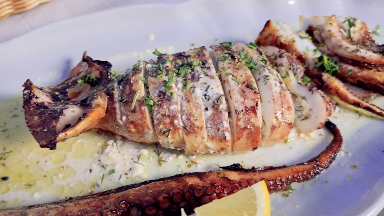 Reteta originala de calamar umplut pe gratar - by cfef Kostas - YouTube