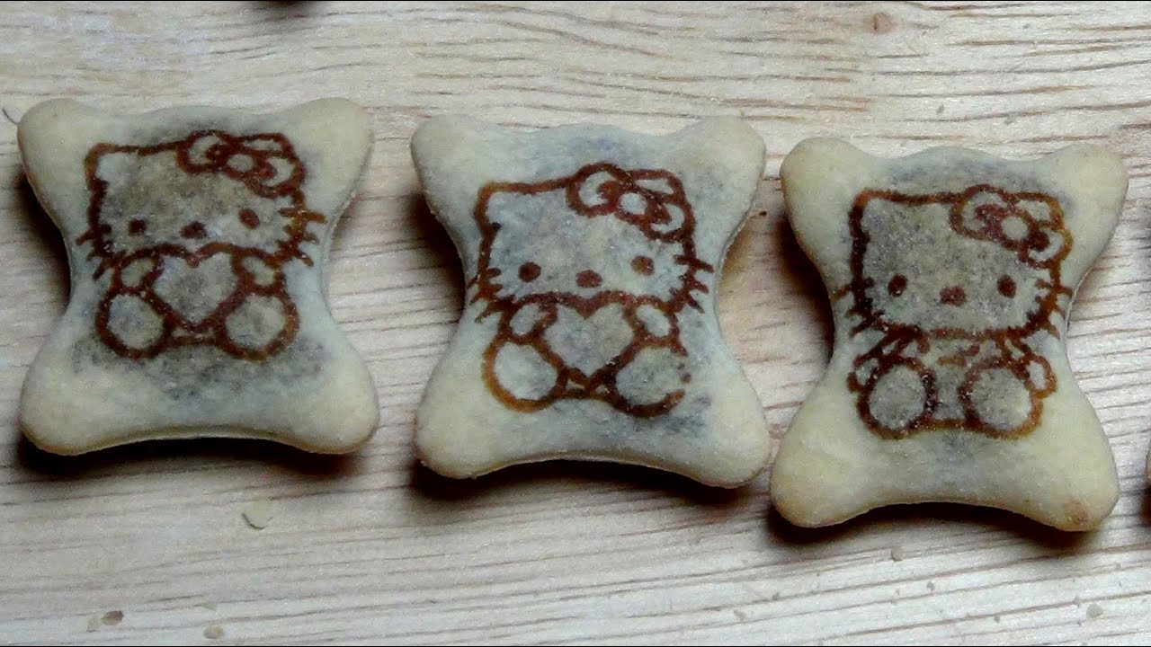 Hello Kitty Picknick Biscuits [Koala Kakao Kuchenmeister] - YouTube