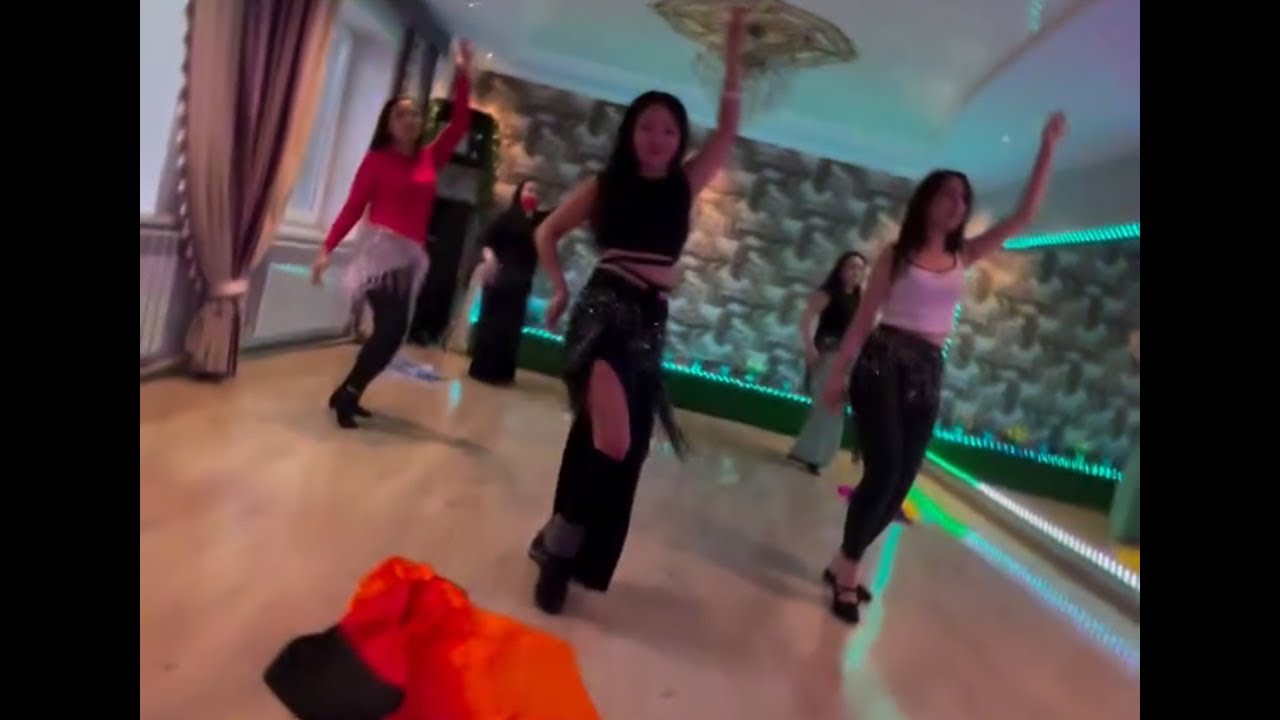 Melkin Belly Dance Show - YouTube