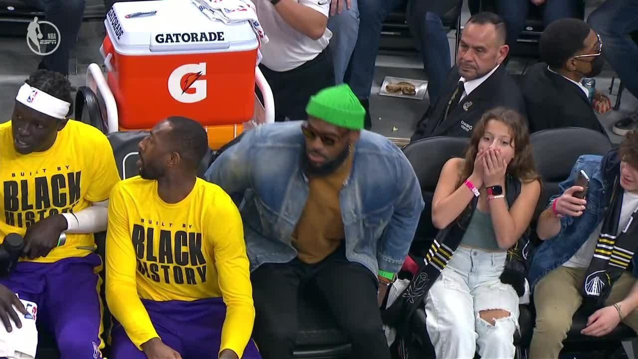 Young fan calls sitting next to LeBron at Lakers-Warriors game the ...