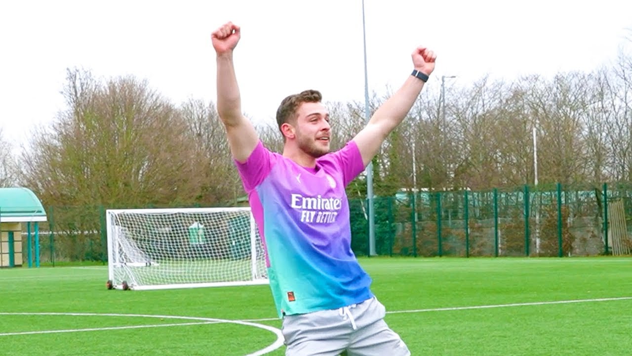 George Clarke Carries ChrisMD Video For 2 Minutes Straight - YouTube