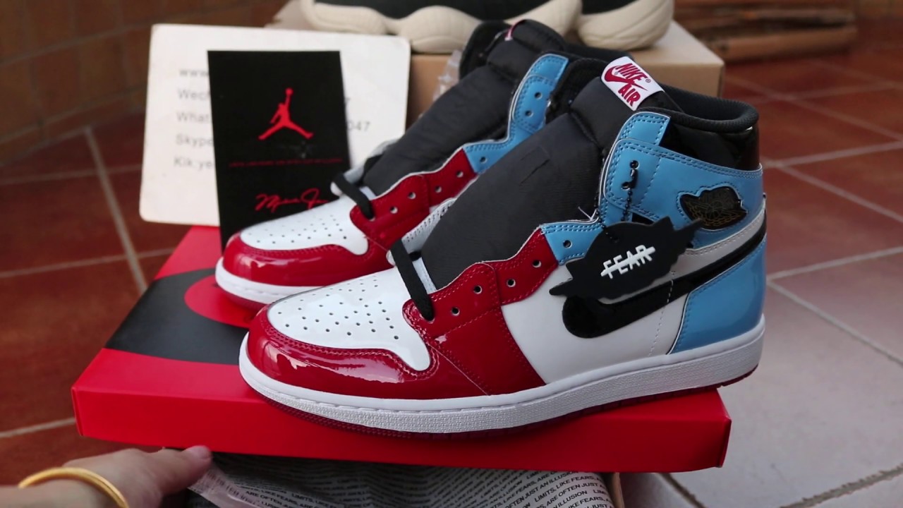 Jordan 1 Retro High Fearless UNC Chicago - YouTube