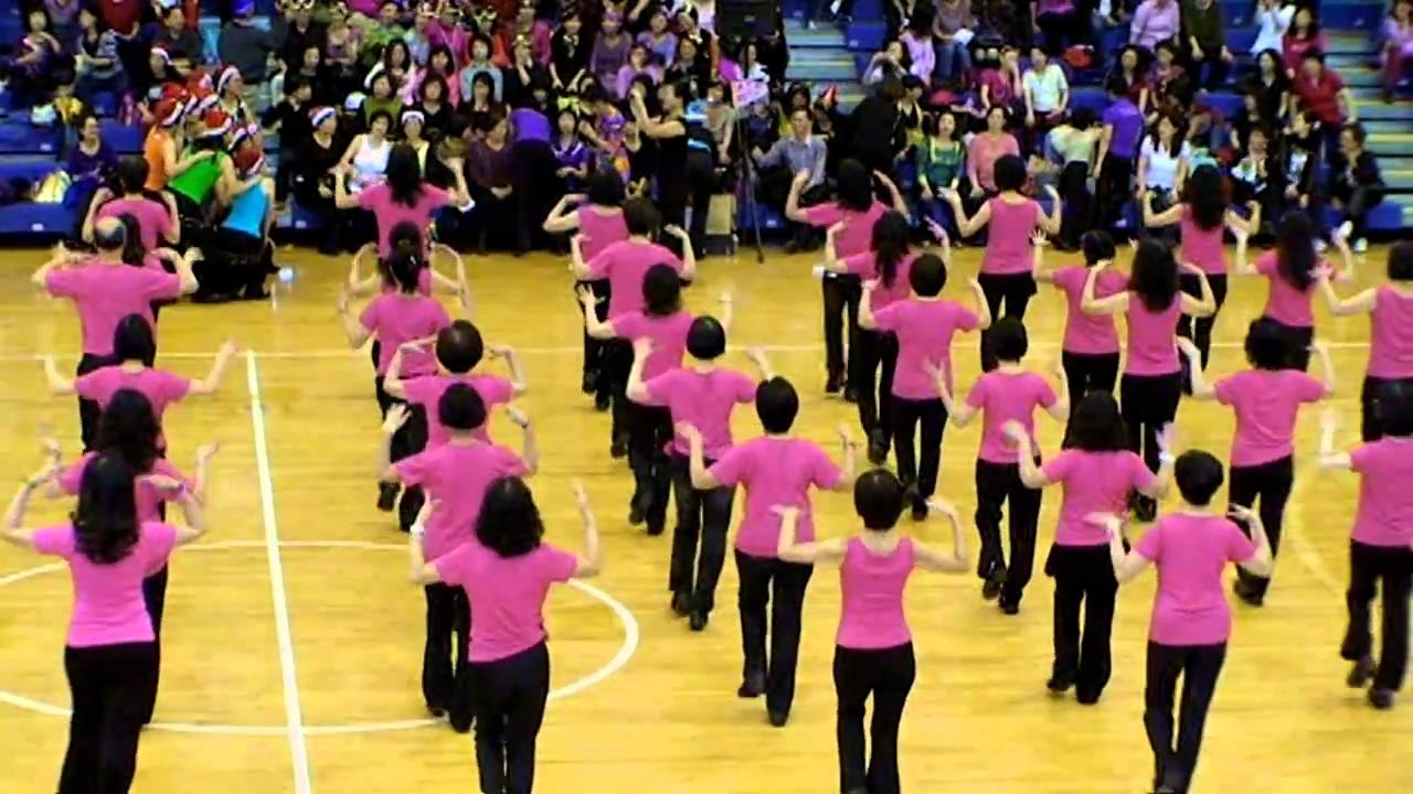 Rah-Rah Ooh La La - Line Dance - 2010 台北市國際排舞協會 - 熱力四射聖誕聯歡舞會 - YouTube