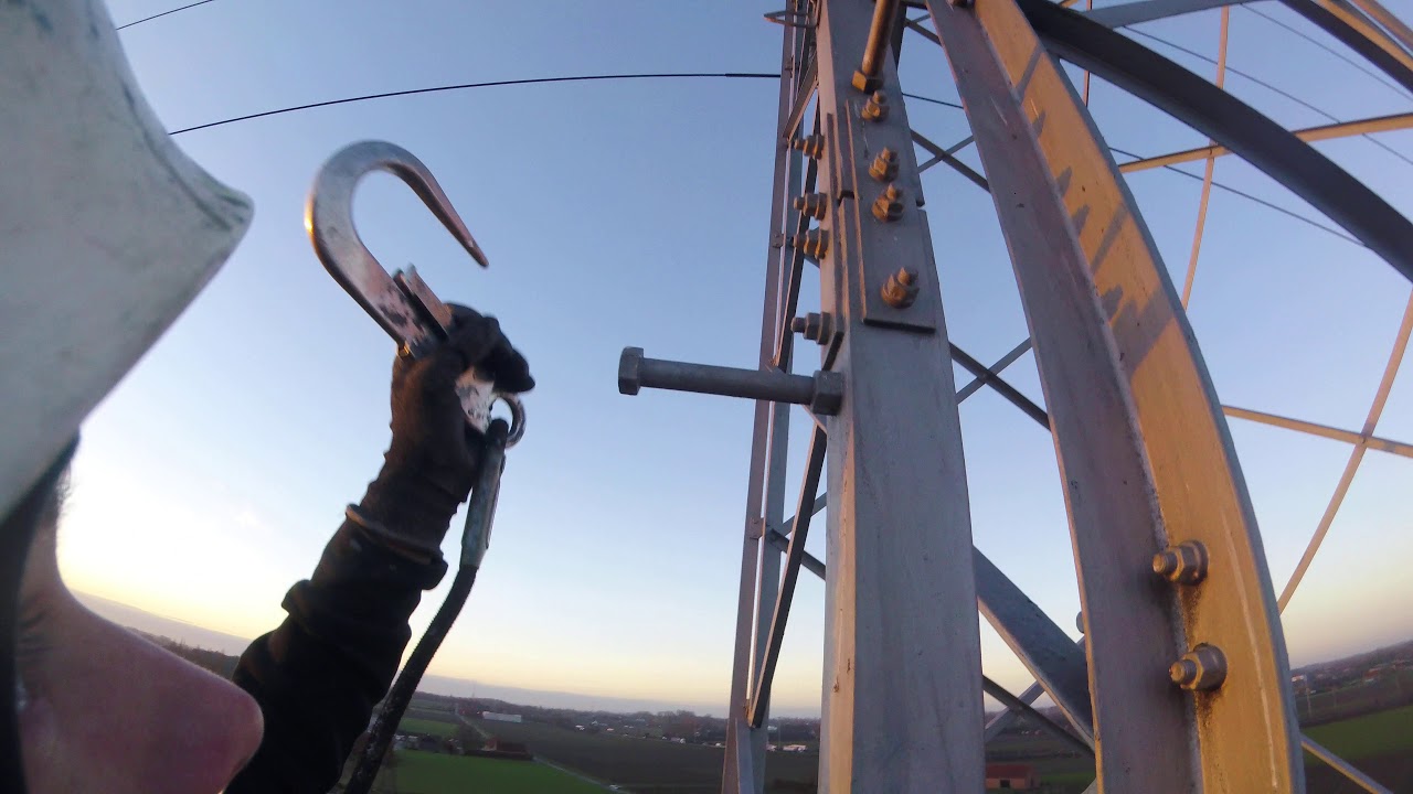 Monteur de lignes, utilisation des double-crochets (Manuchroche) - YouTube