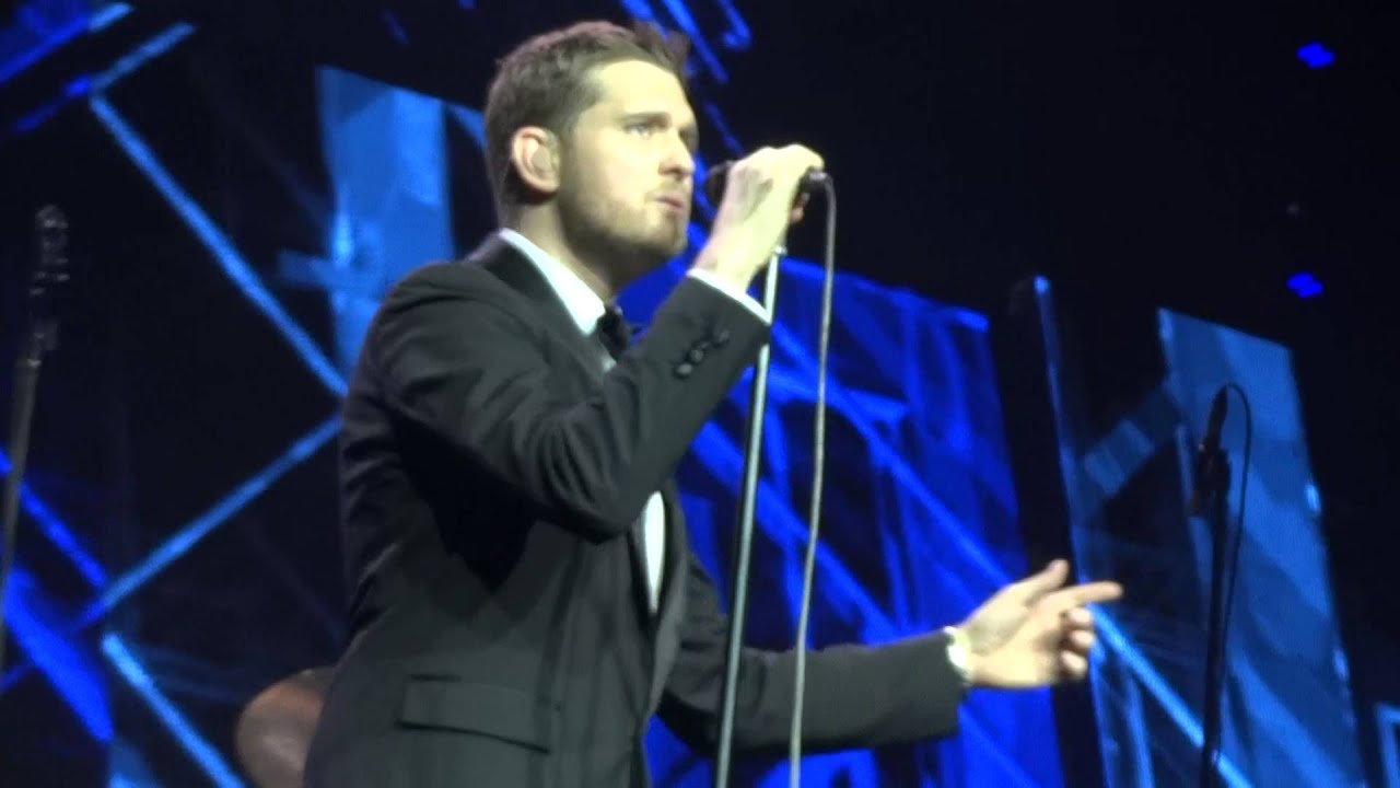 Michael Bublé - Moondance, live in Cologne - YouTube