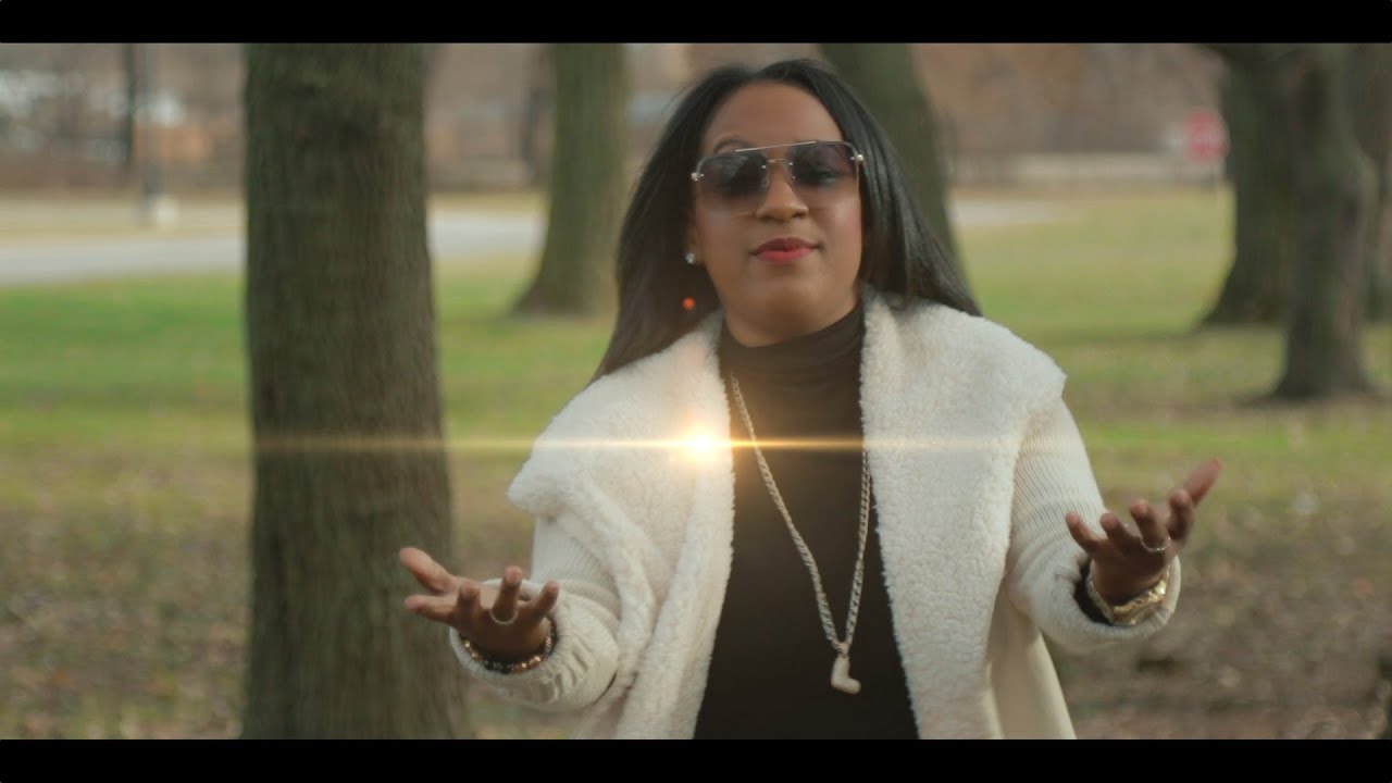 Only One (Music Video) | LIZZIE G feat. Tello DaVinchi - YouTube