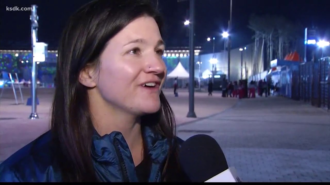 Rene speaks with veteran snowboarder Kelly Clark - YouTube