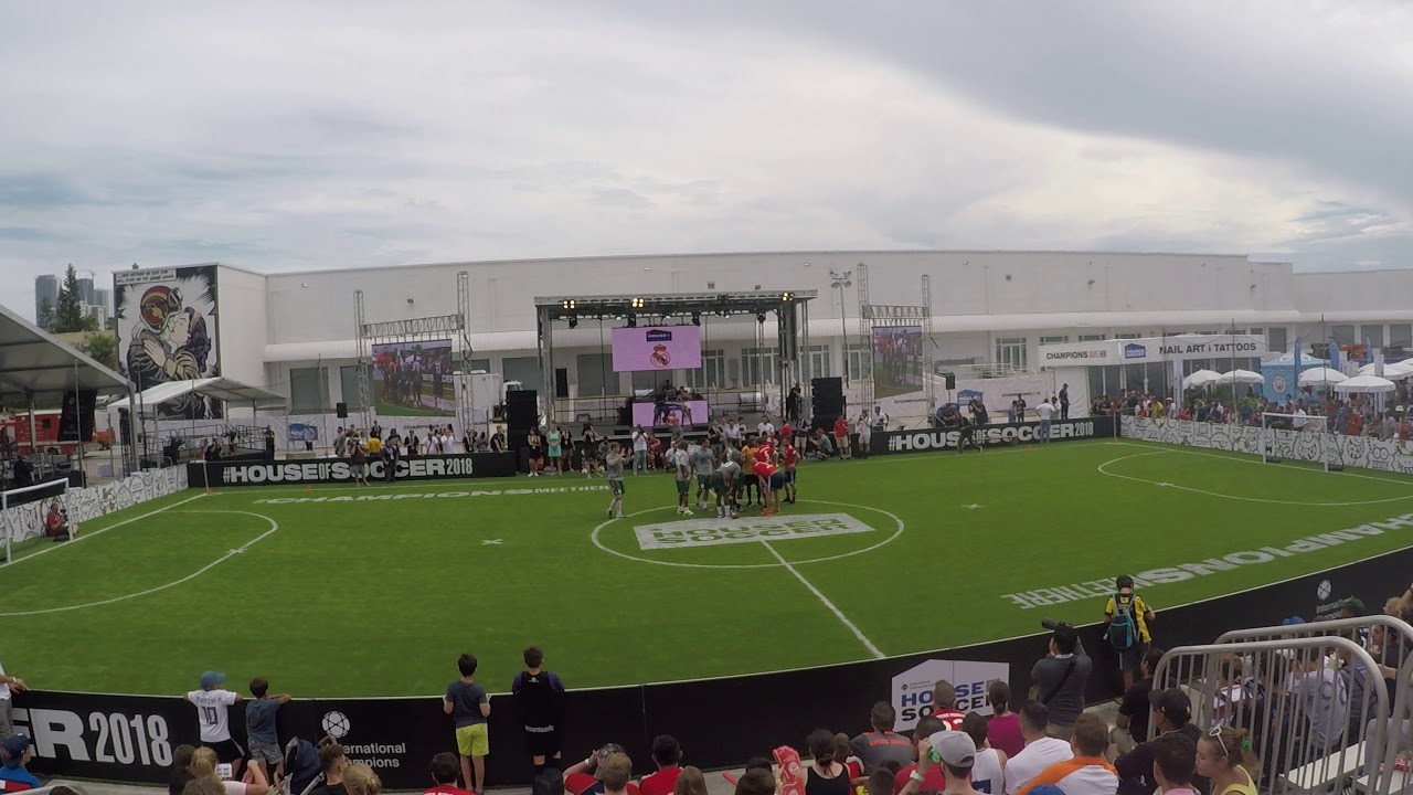 FC Bayern Legends v Miami Hurricanes Alumni House of Soccer ...
