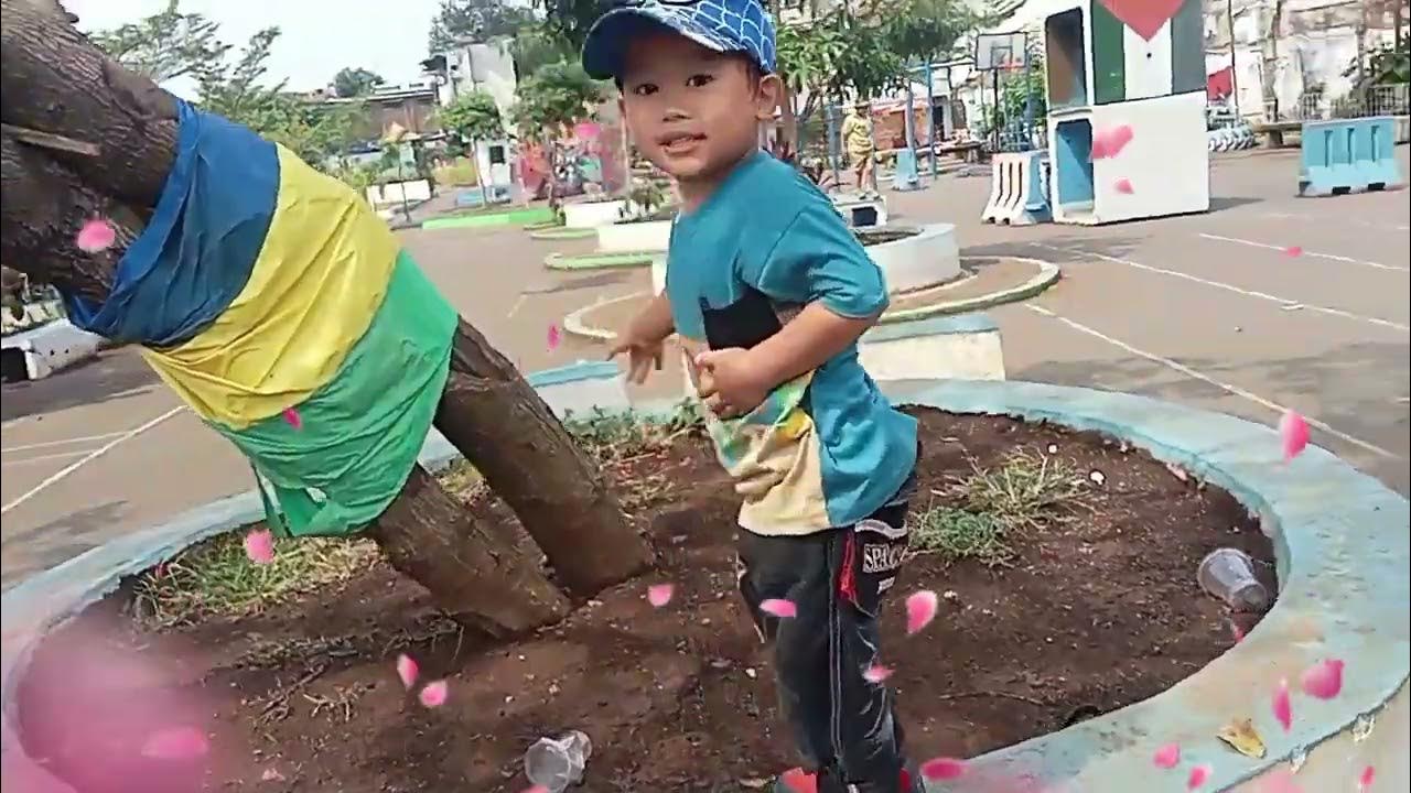 Bilal dan Baim bermain di Taman Maleer dan Taman Ciko. - YouTube