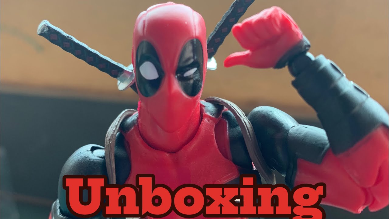 Unboxing action figure deadpool mafex bootleg - YouTube
