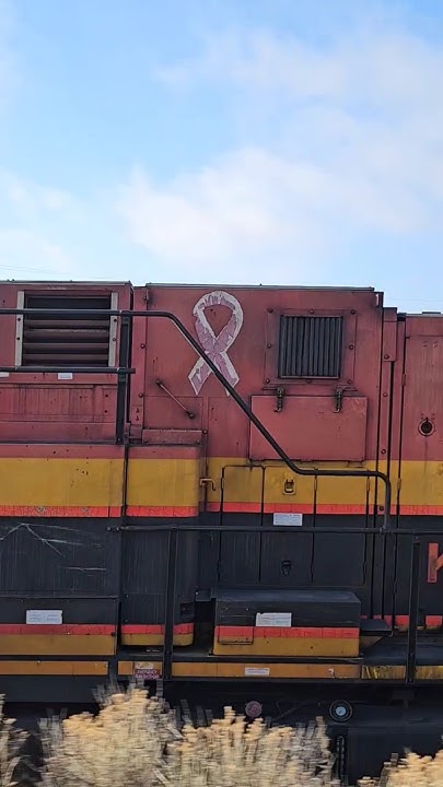 KCS 4662 Pink Ribbon unit on Eastbound CPKC Grain in Kuna, Idaho! 12/23/24 - YouTube