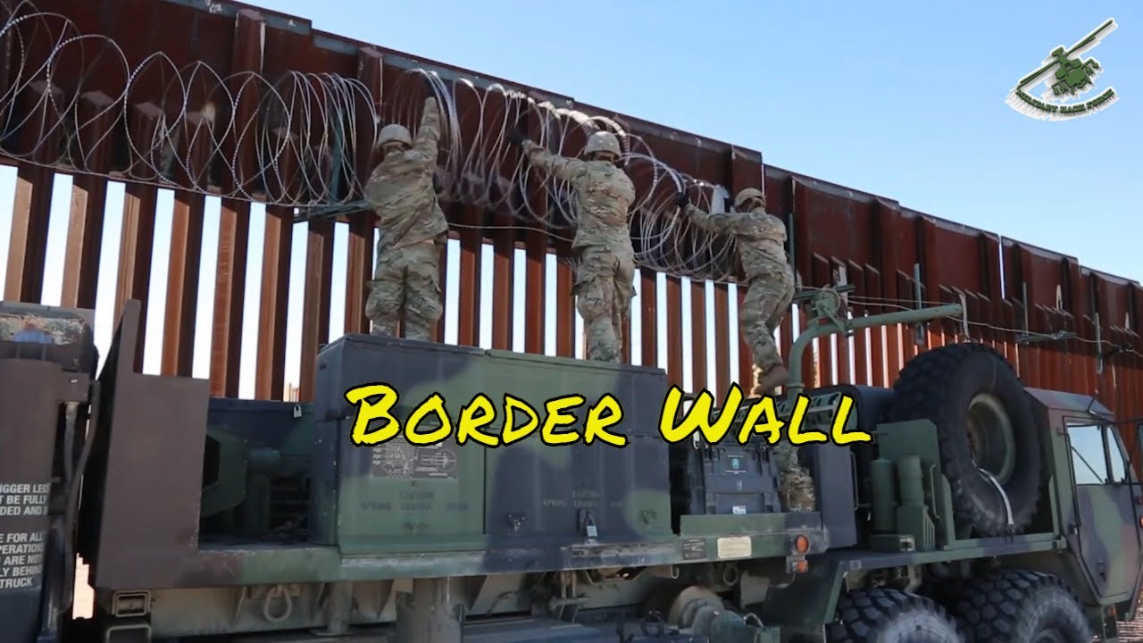 U.S. Army Soldiers Help Out at Border Wall in Arizona - YouTube