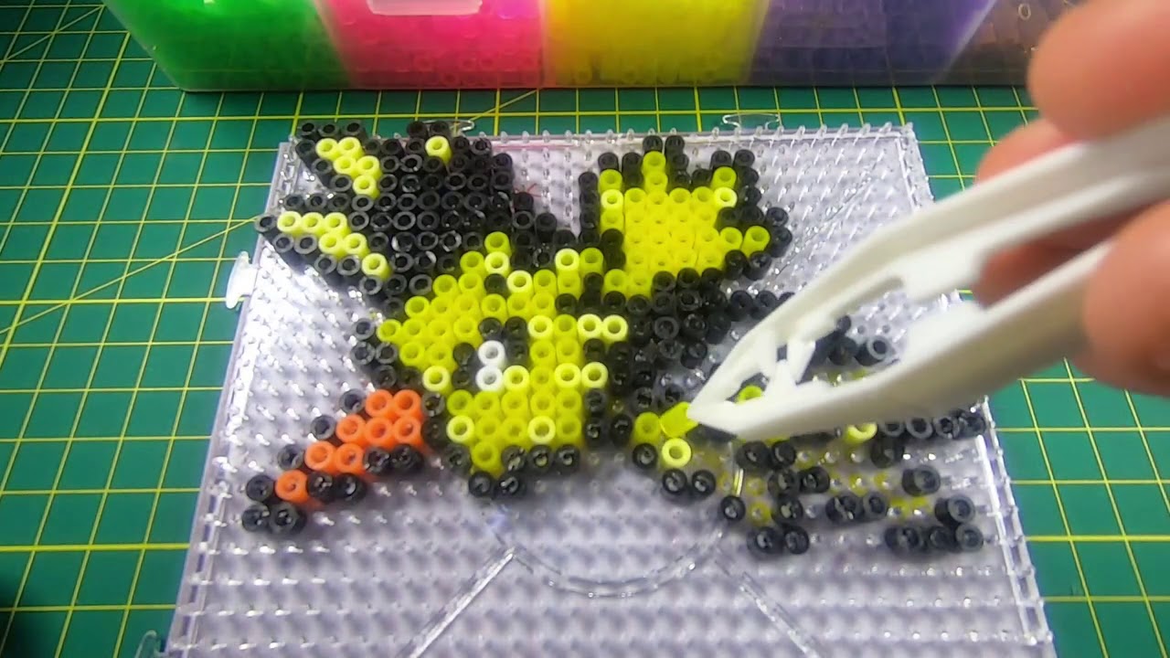Pokemon legendario: Zapdos Perler Bead - YouTube