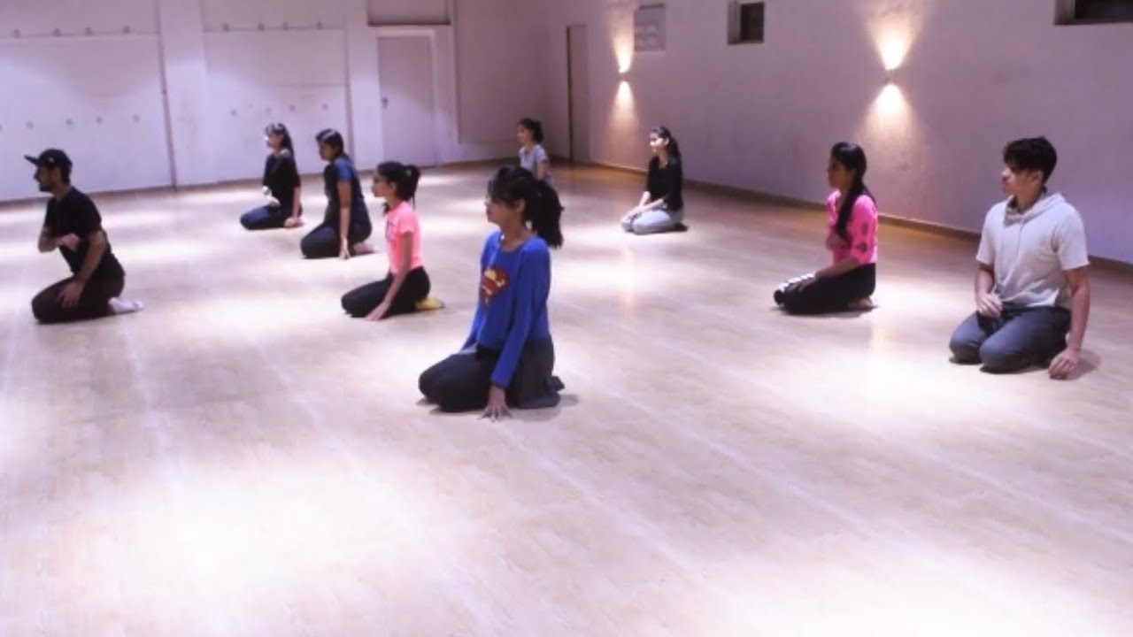 Contemporary Dance Floorwork | VBPAC | Basic Butt Roll | Floor Exercise ...