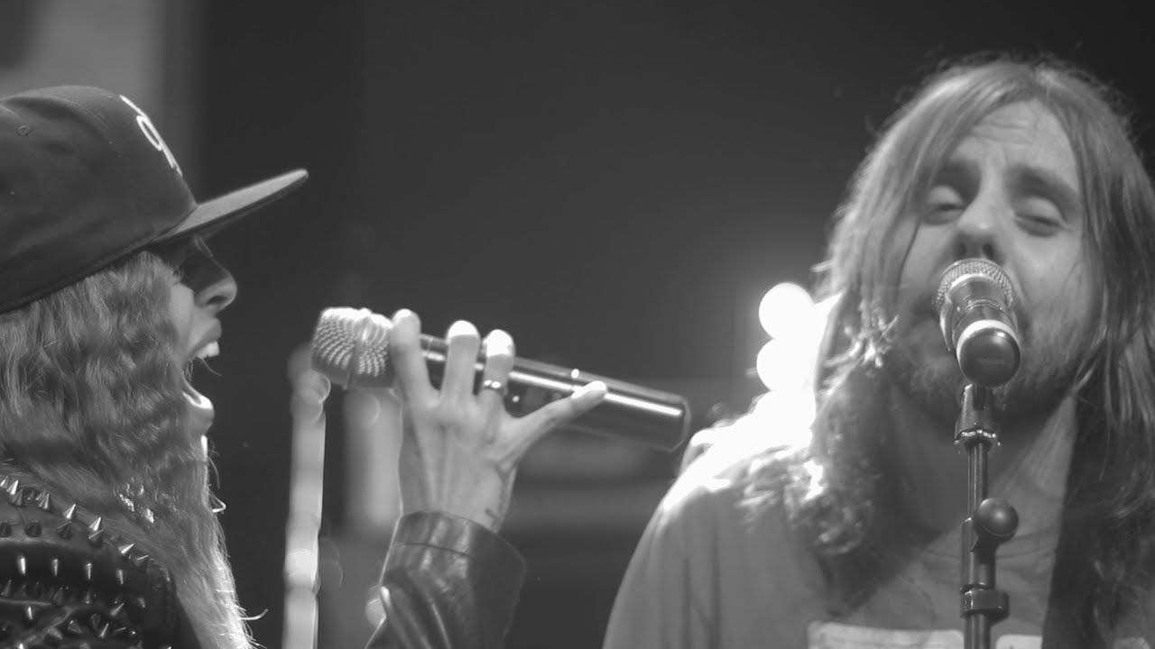 Tr3sdeCoraZón - No hay tiempo qué perder (Video Oficial) [Ft. Miranda ...