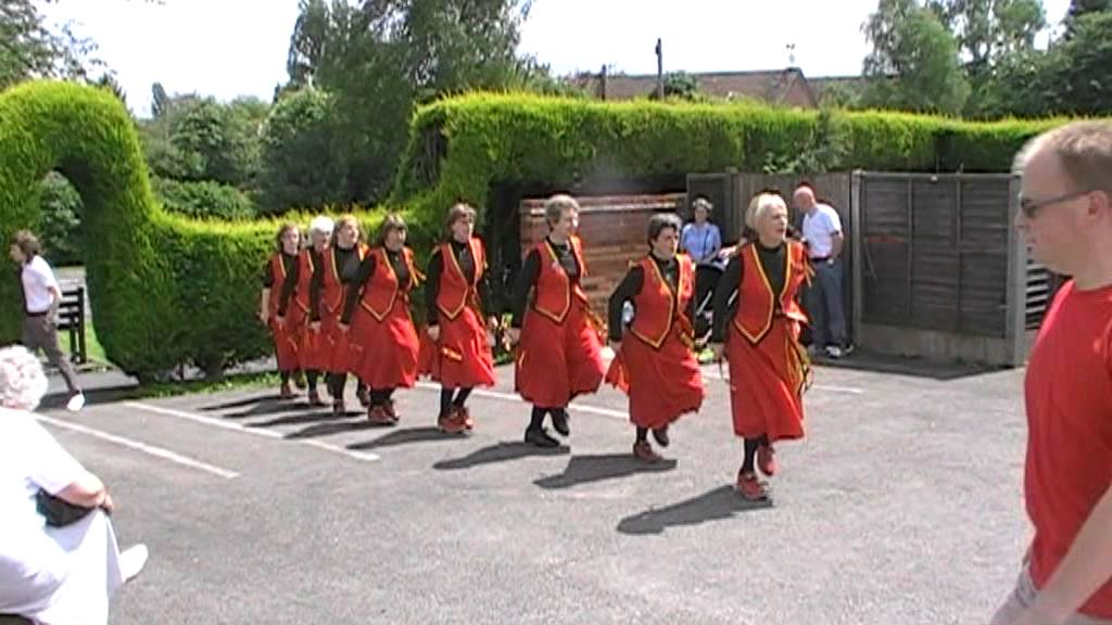 Three Spires Morris at Wilmcote - Whitby Shindig - YouTube