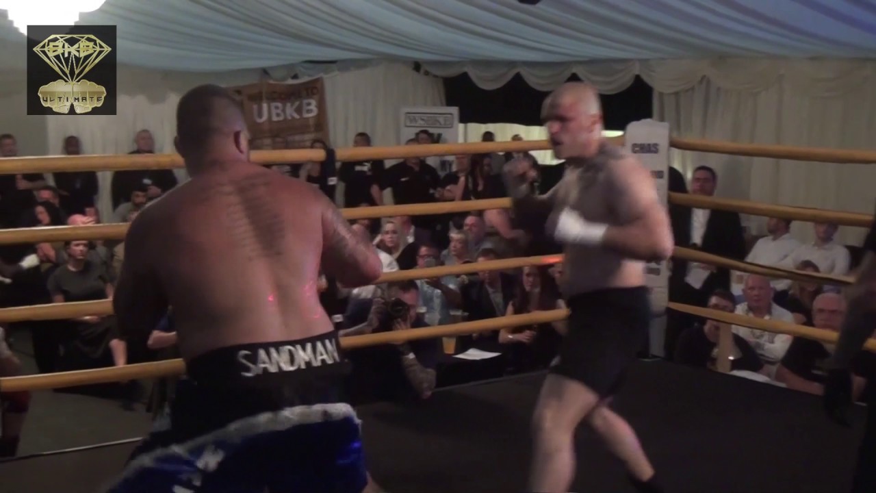 Bare Knuckle Boxing Davey Price v Darryl Carrington - YouTube