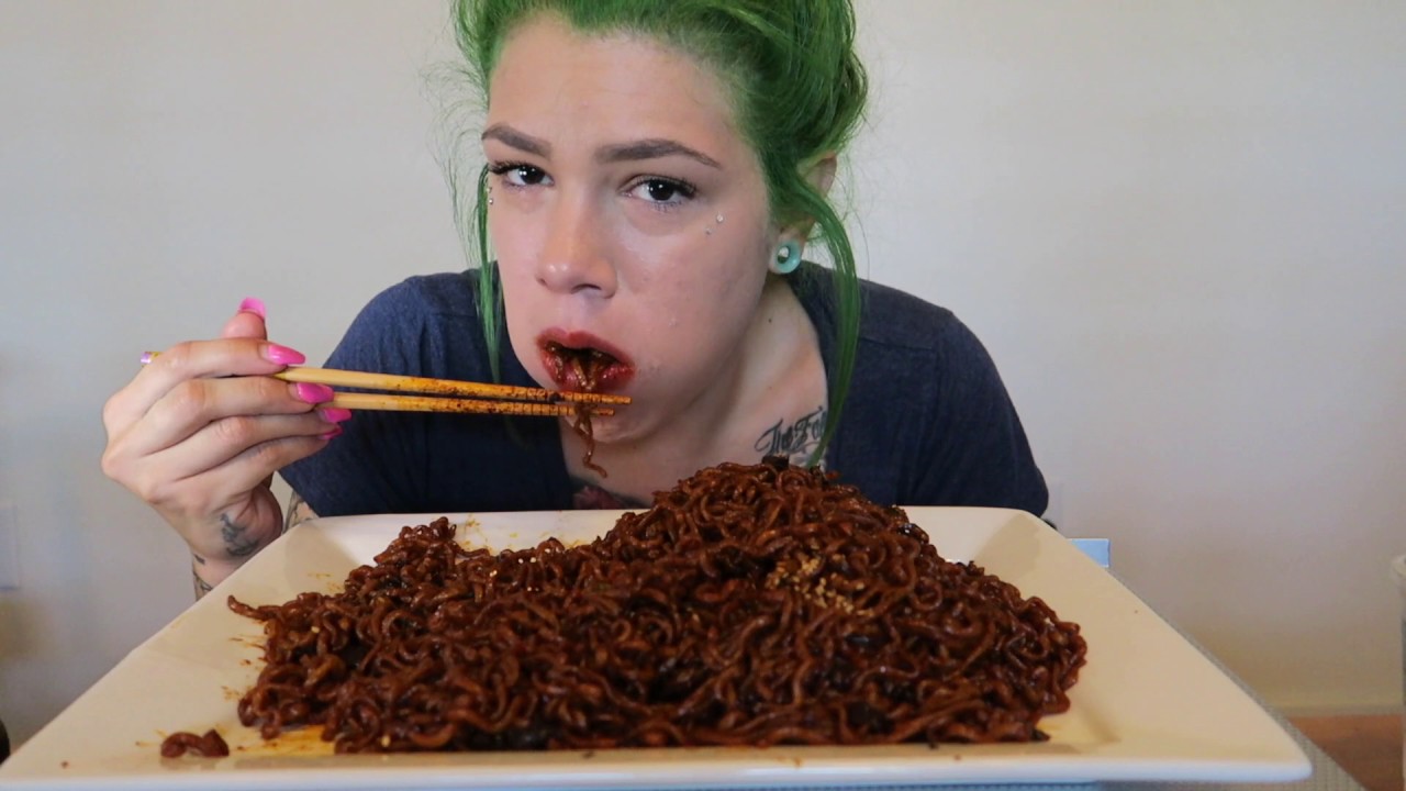 MASSIVE NUCLEAR SPICY BLACK BEAN NOODLE CHALLENGE !! - YouTube
