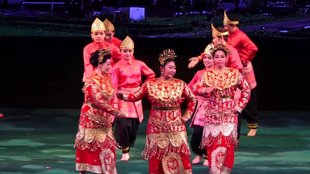 17 印尼舞蹈《Dendang Melayu》 表演：泗水僑光校友會(共10人) - YouTube
