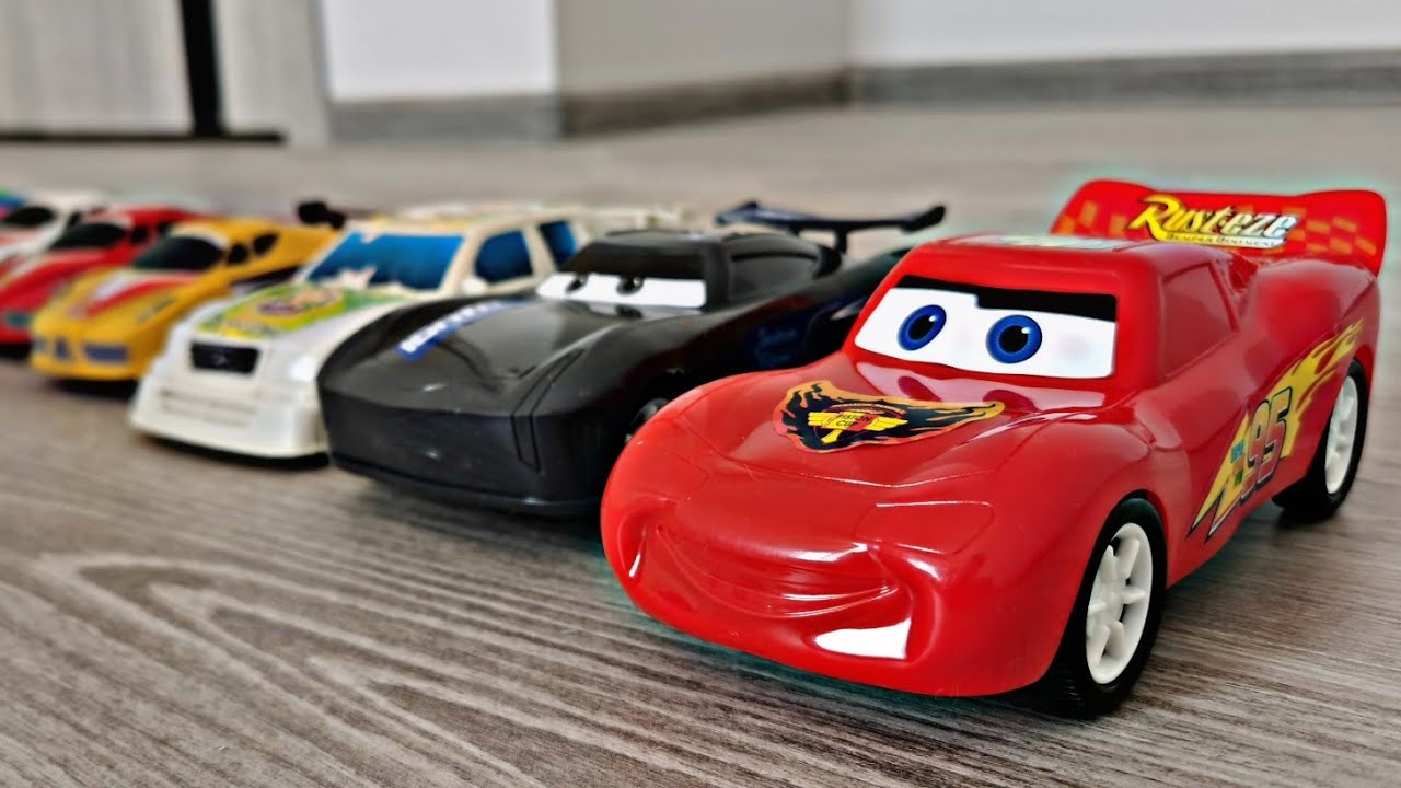 Disney Cars Machine - YouTube