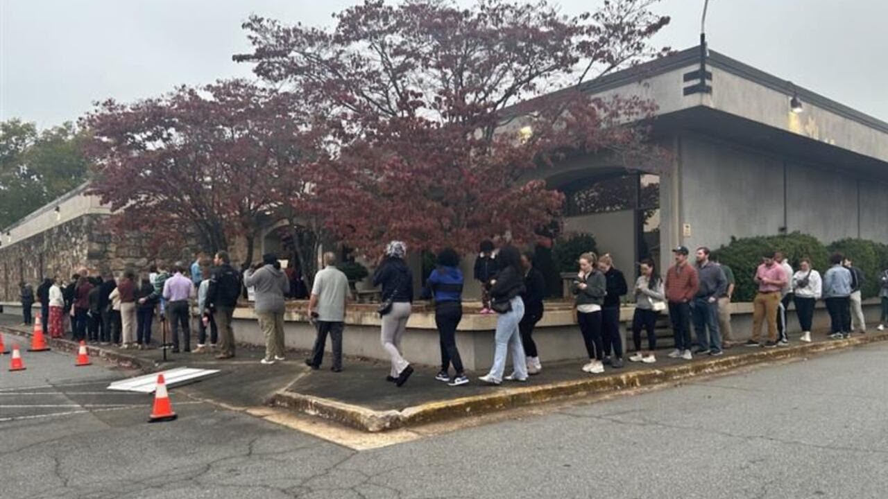 Georgia polls open in historic presidential election - YouTube