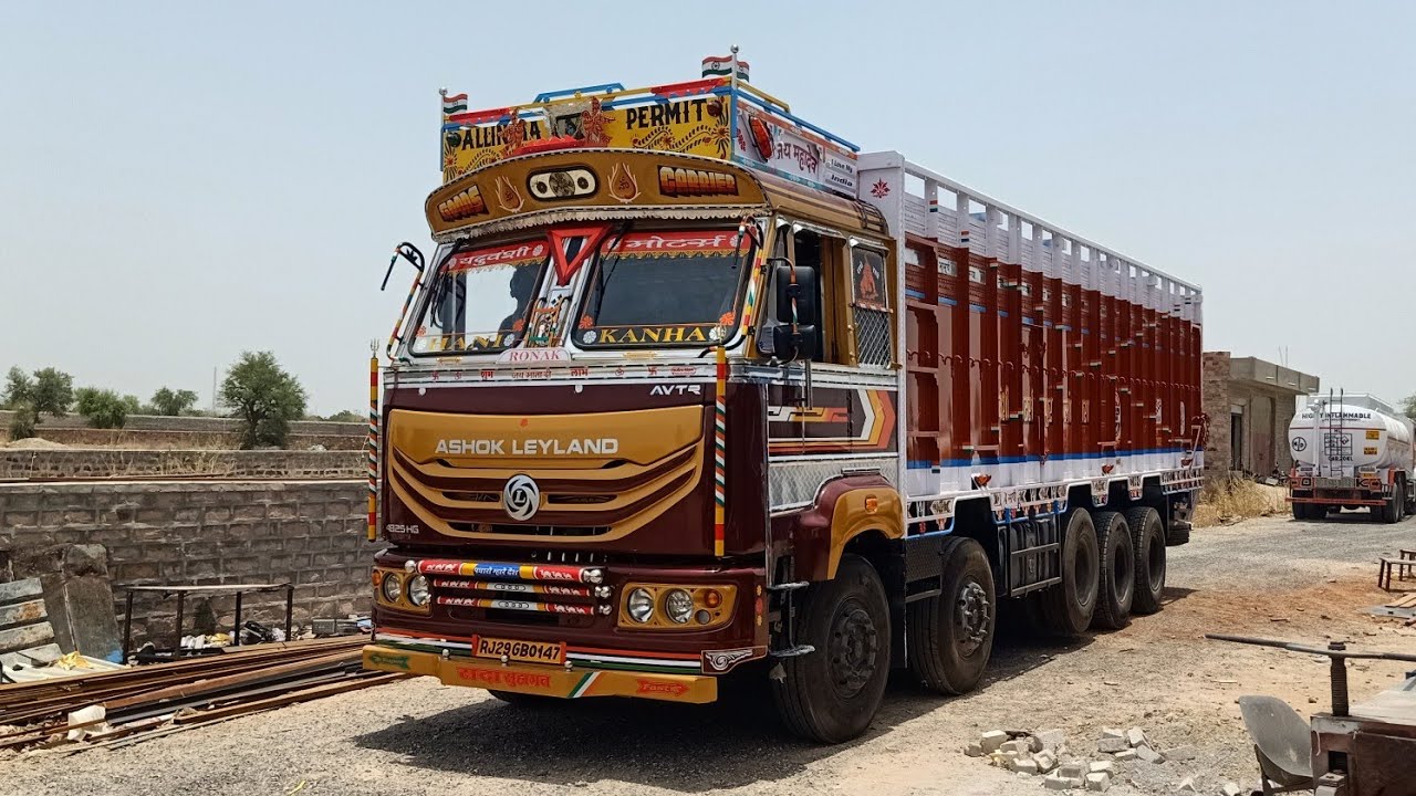 Agra queen..ashok leyland 4825 complete review body.. - YouTube