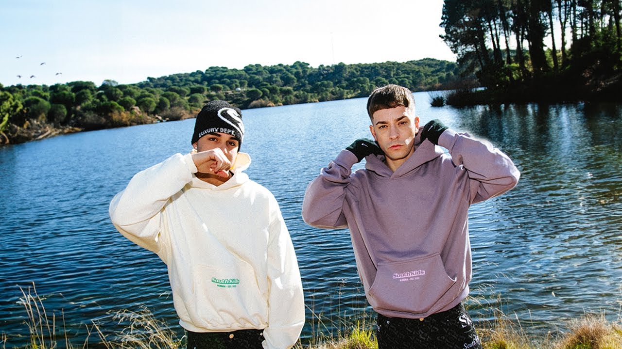 Looski & Danyi - ABOUT U (Video Oficial) - YouTube