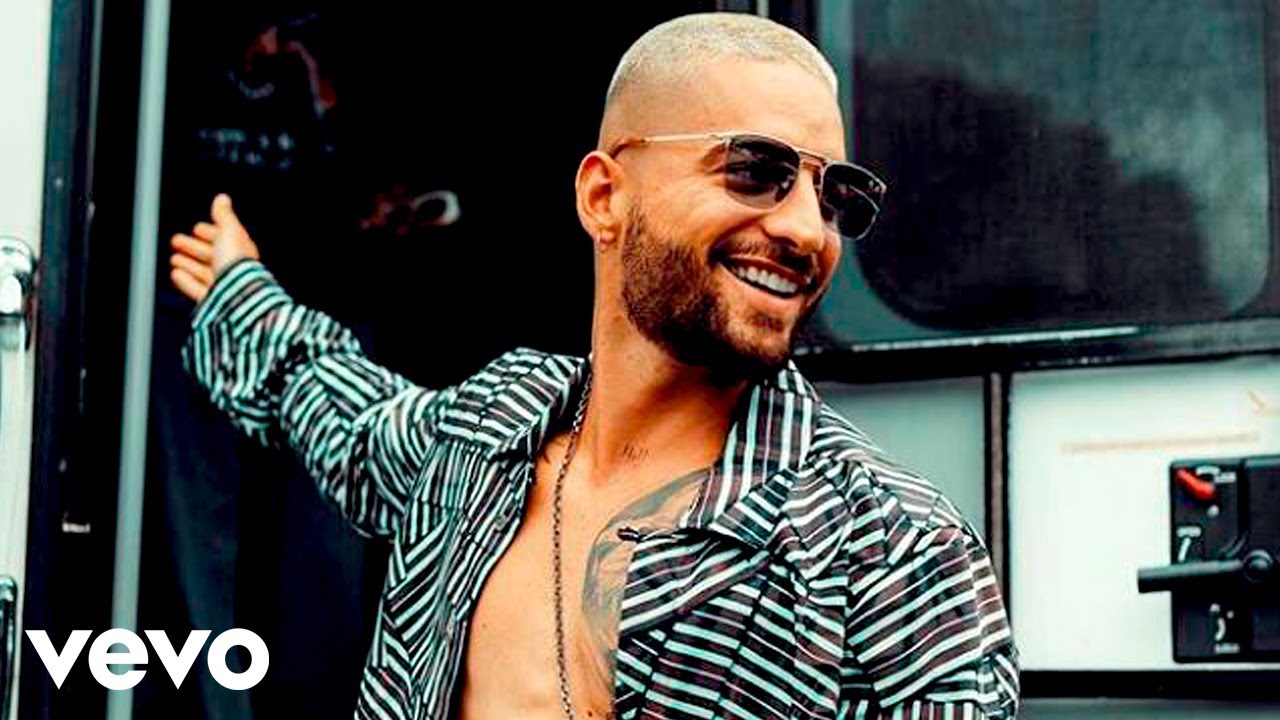Maluma - Dos Amores (Music Video) - YouTube