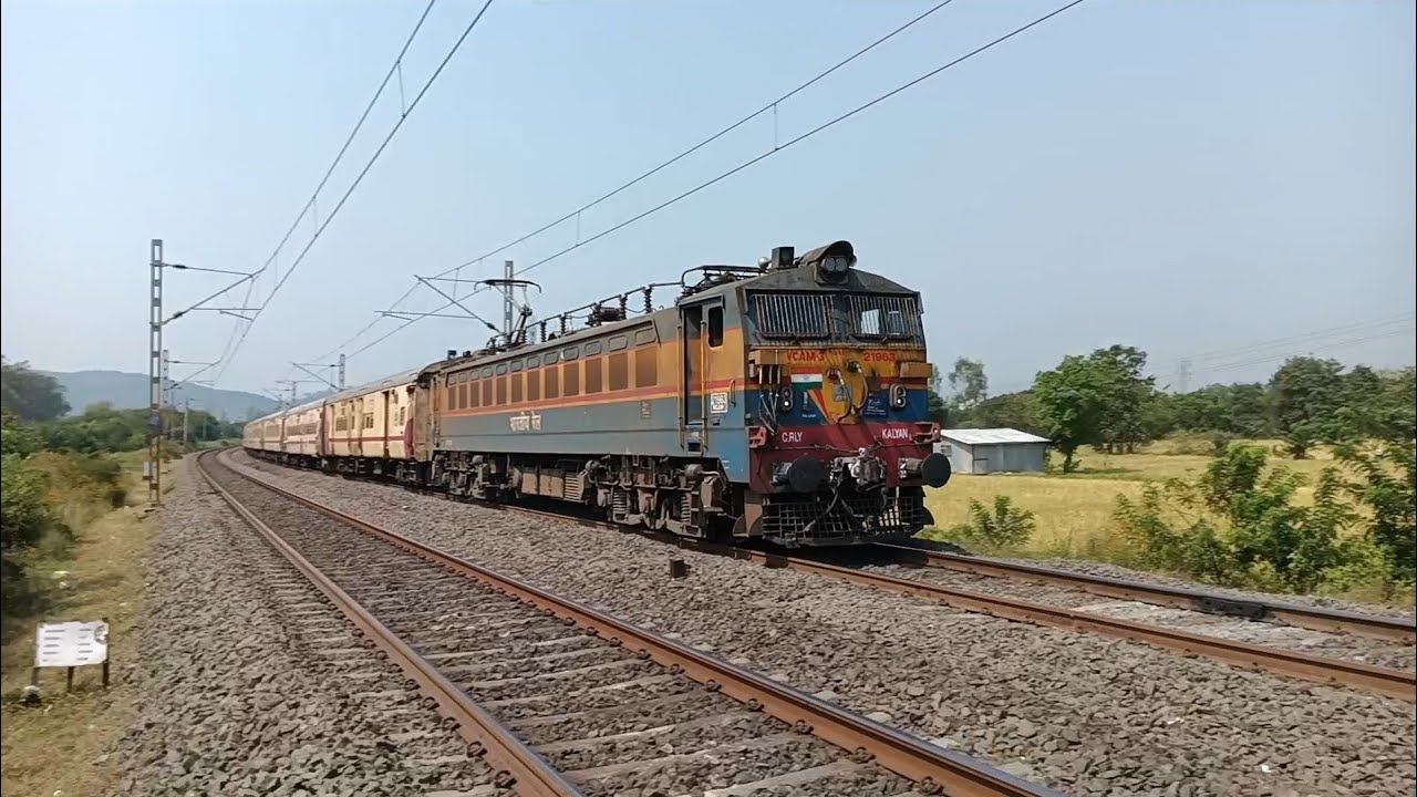 Kalyan WCAM-3 with 11029 Mumbai CSMT - Kolhapur Koyna Express - YouTube