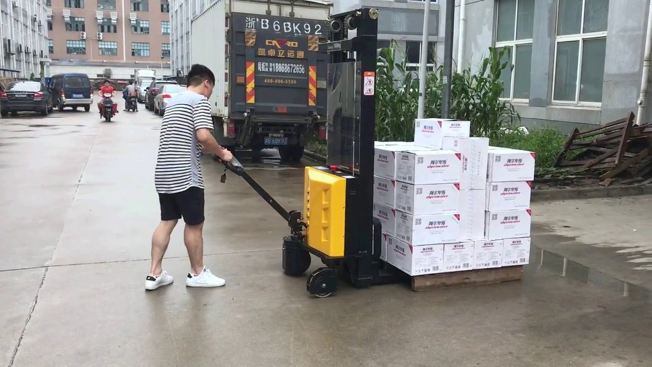 PWS10/15S electric stacker introduction - YouTube