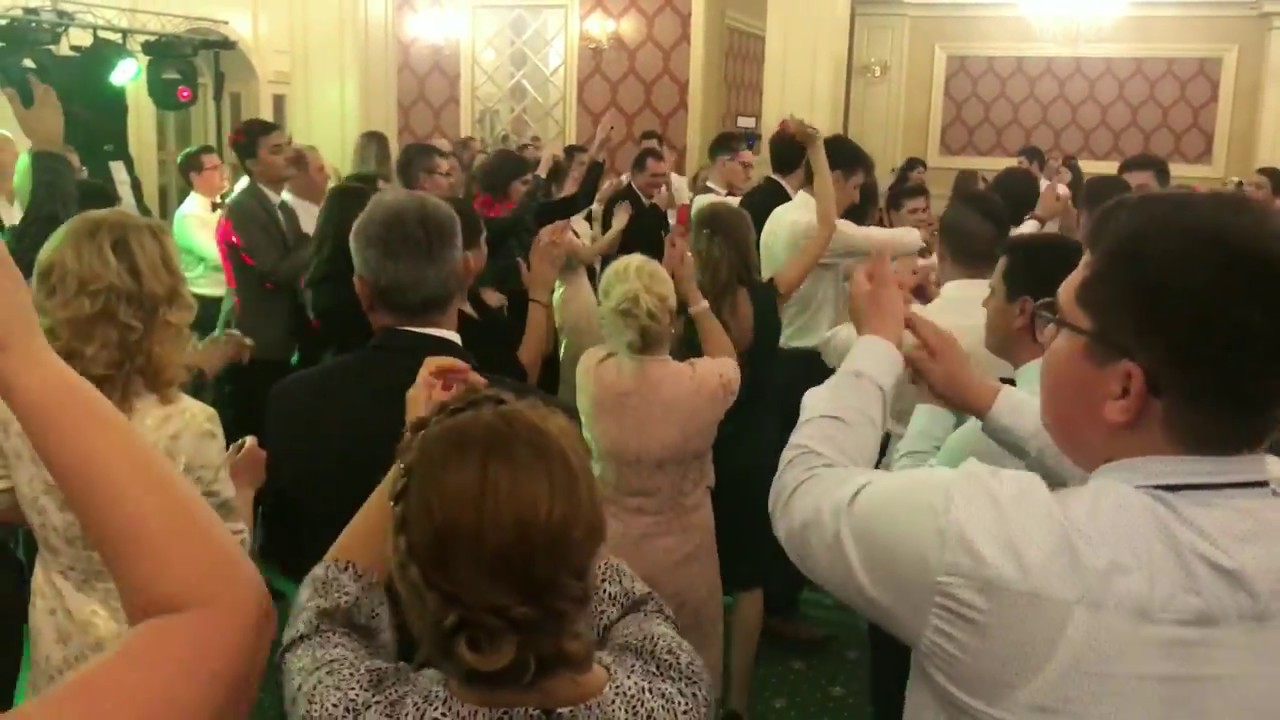 DJ NUNTA IASI ALEXANDRA ANGHELACHE SI DJ IONUT MOCANU - un trandafir ...