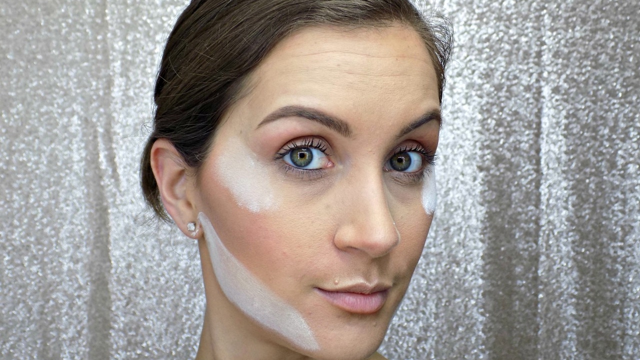 How to Contour - YouTube