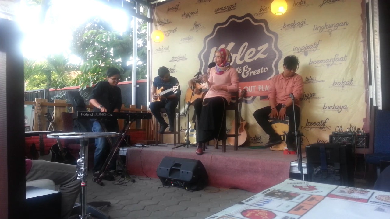 TROY INDONESIA BAND - live full accoustic @Wolez Cafe 2016 - YouTube