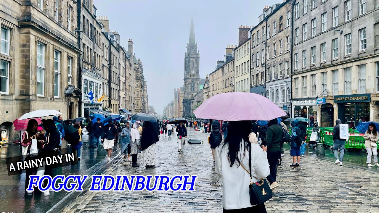 Edinburgh in the Rain ☔ | Foggy Summer Walk Through Royal Mile & Old ...