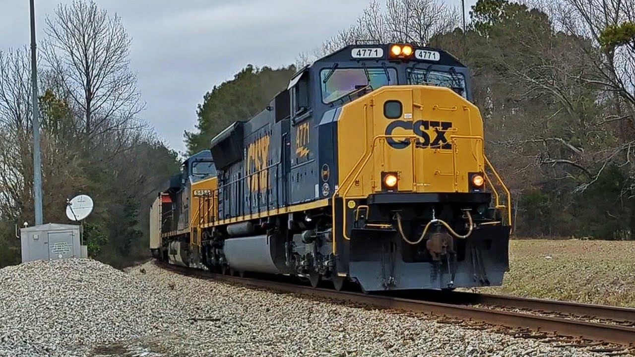 CSX 4771 Leads Rare Coal Train CSX C853 - 12-29-23 - YouTube