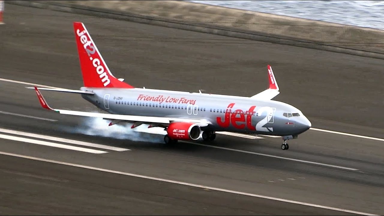 4 BEAUTIFUL & SMOOTH Landings at Madeira - YouTube