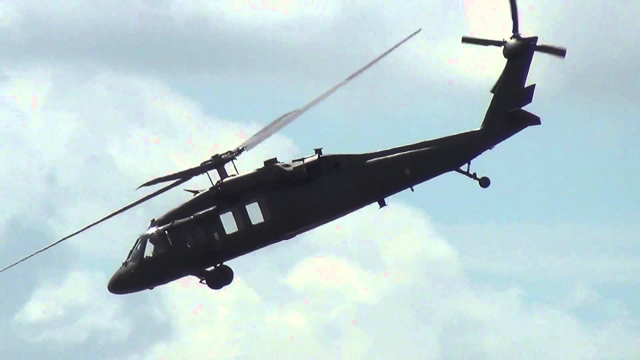 Black Hawk Demo 100 ปีการบิน @ ดอนเมือง - YouTube