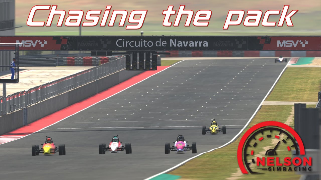 Scrappy Race! | iRacing Top Split Formula Vee @ Navarra - YouTube
