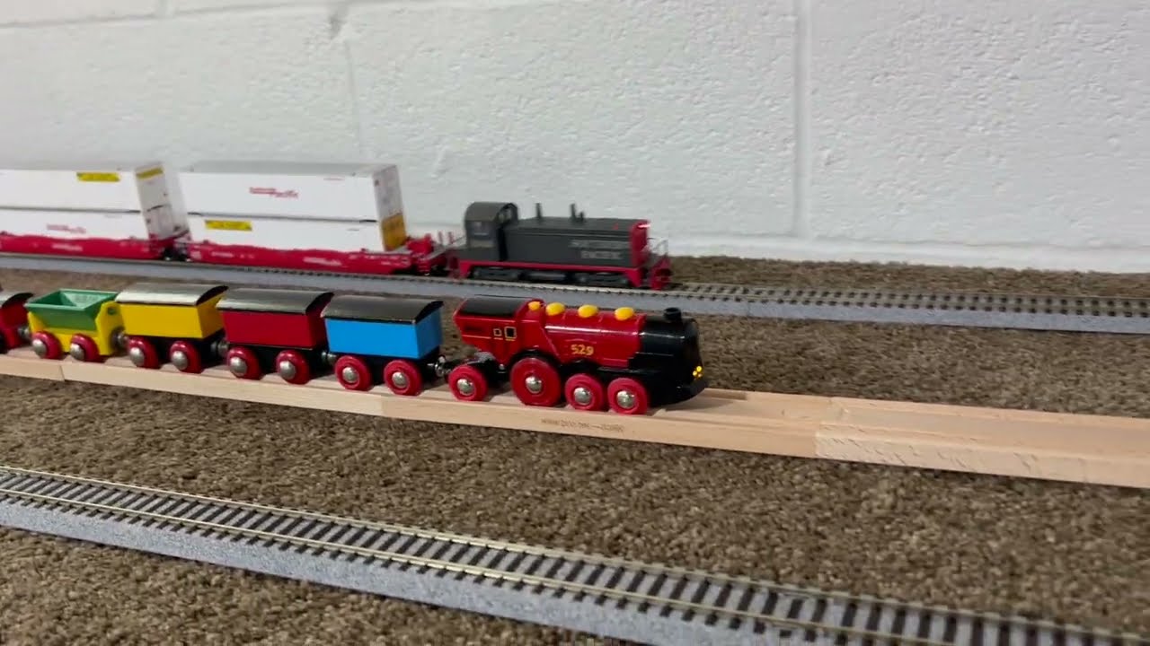 🔴 BRIO RUNS WITH THE SOUTHERN PACIFIC RAILROAD! | Fun Train Videos for ...